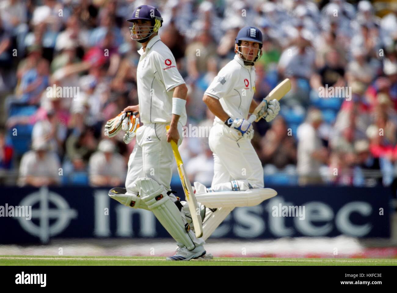 K PIETERSEN & MICHAEL VAUGHAN ENGLAND HEADINGLEY LEEDS ENGLAND 25 May ...
