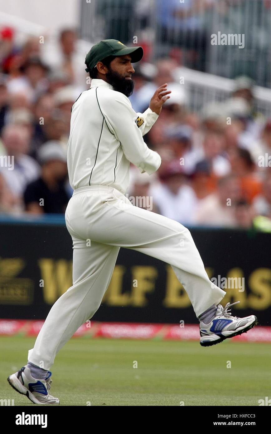 MOHAMMAD YOUSUF PAKISTAN OLD TRAFFORD MANCHESTER ENGLAND 27 July 2006 ...