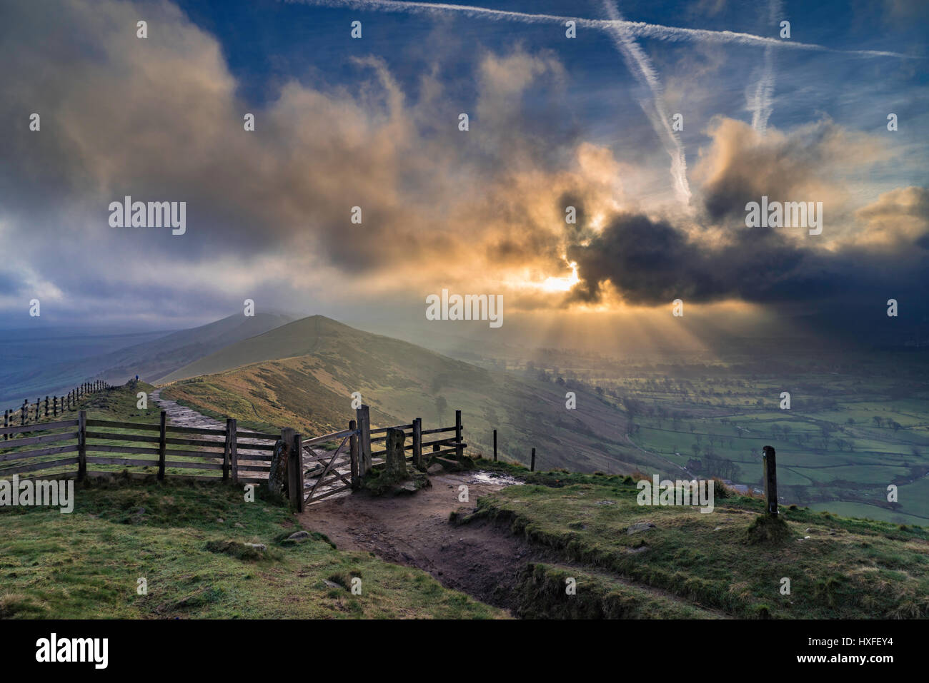The Great Ridge and Hope Valley at dawn Stock Photo - Alamy