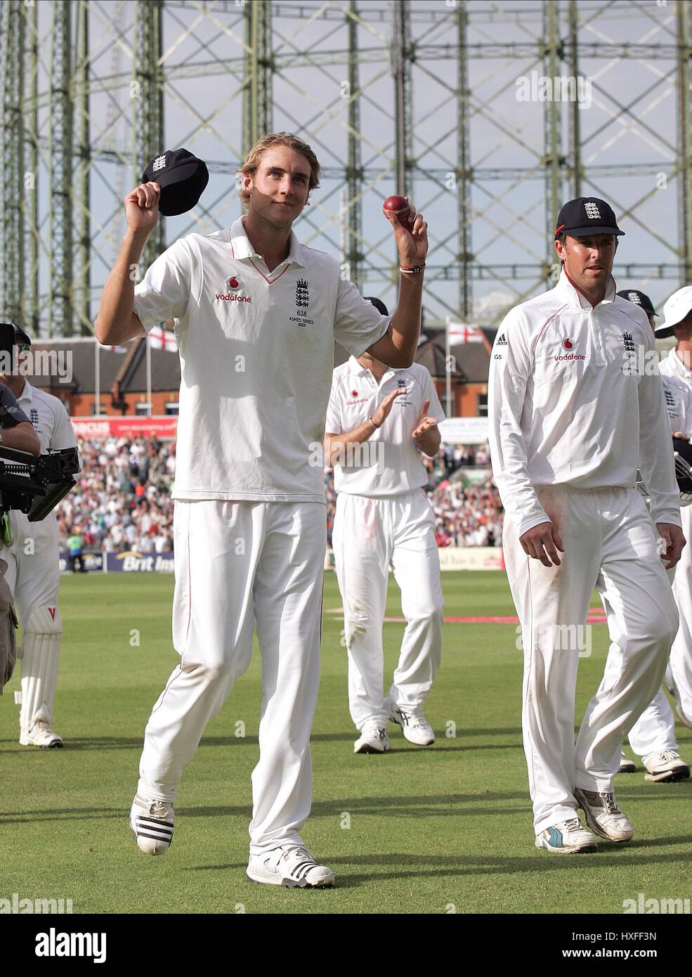 STUART BROAD WITH MATCH BALL ENGLAND V AUSTRALIA THE BRIT OVAL LONDON ...
