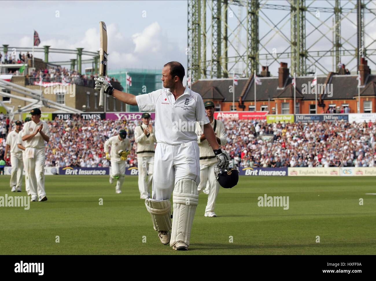 JONATHAN TROTT ENGLAND & WARWICKSHIRE CCC THE BRIT OVAL LONDON ENGLAND ...