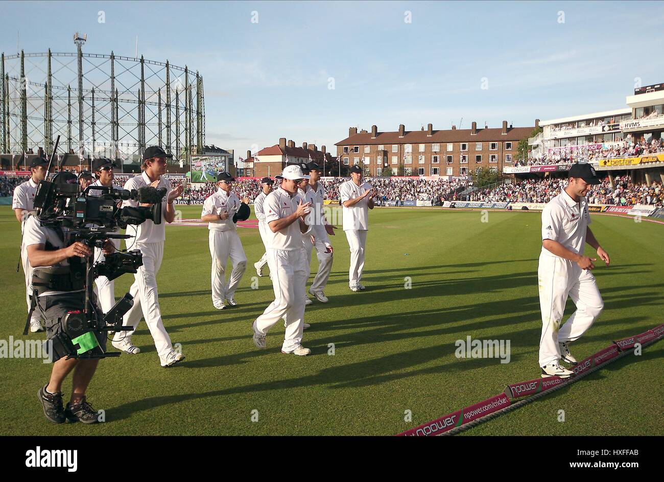 JONATHAN TROTT & ENGLAND ENGLAND V AUSTRALIA THE BRIT OVAL LONDON ...