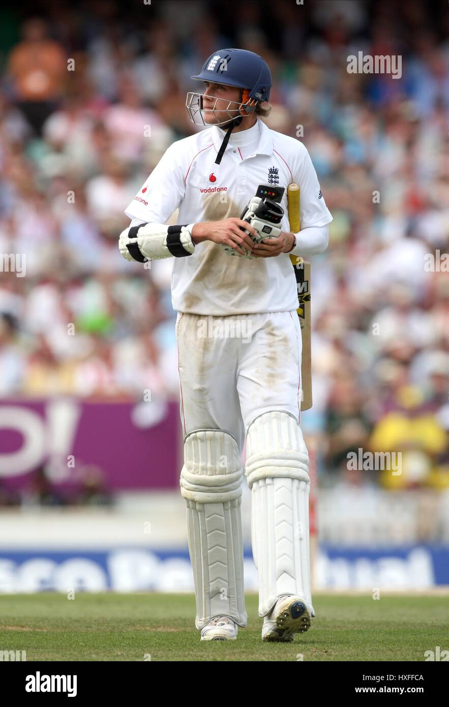STUART BROAD ENGLAND & NOTTINGHAMSHIRE CCC THE BRIT OVAL LONDON ENGLAND ...