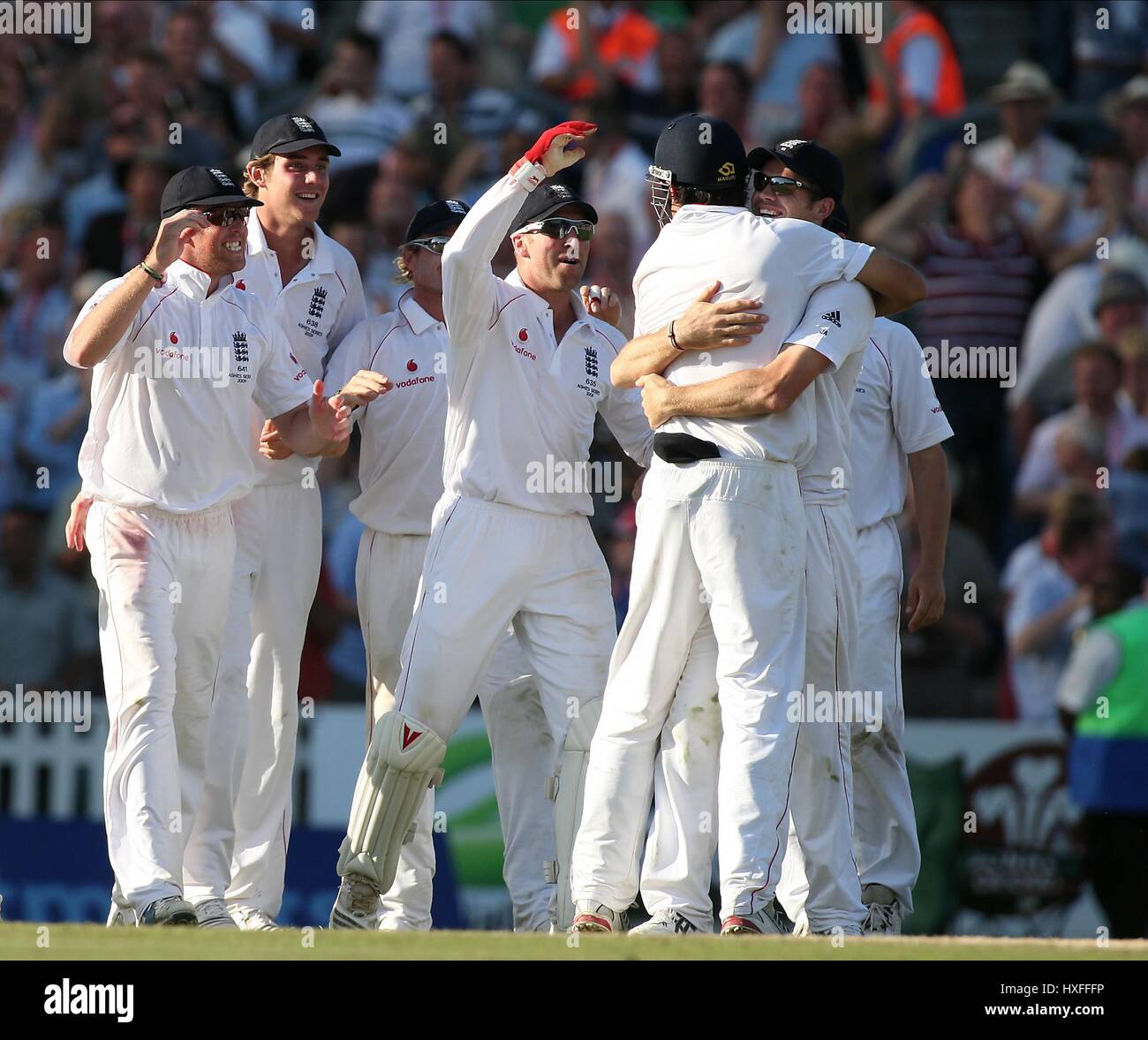 ENGLAND CELEBRATE ENGLAND V AUSTRALIA THE BRIT OVAL LONDON ENGLAND 23 ...