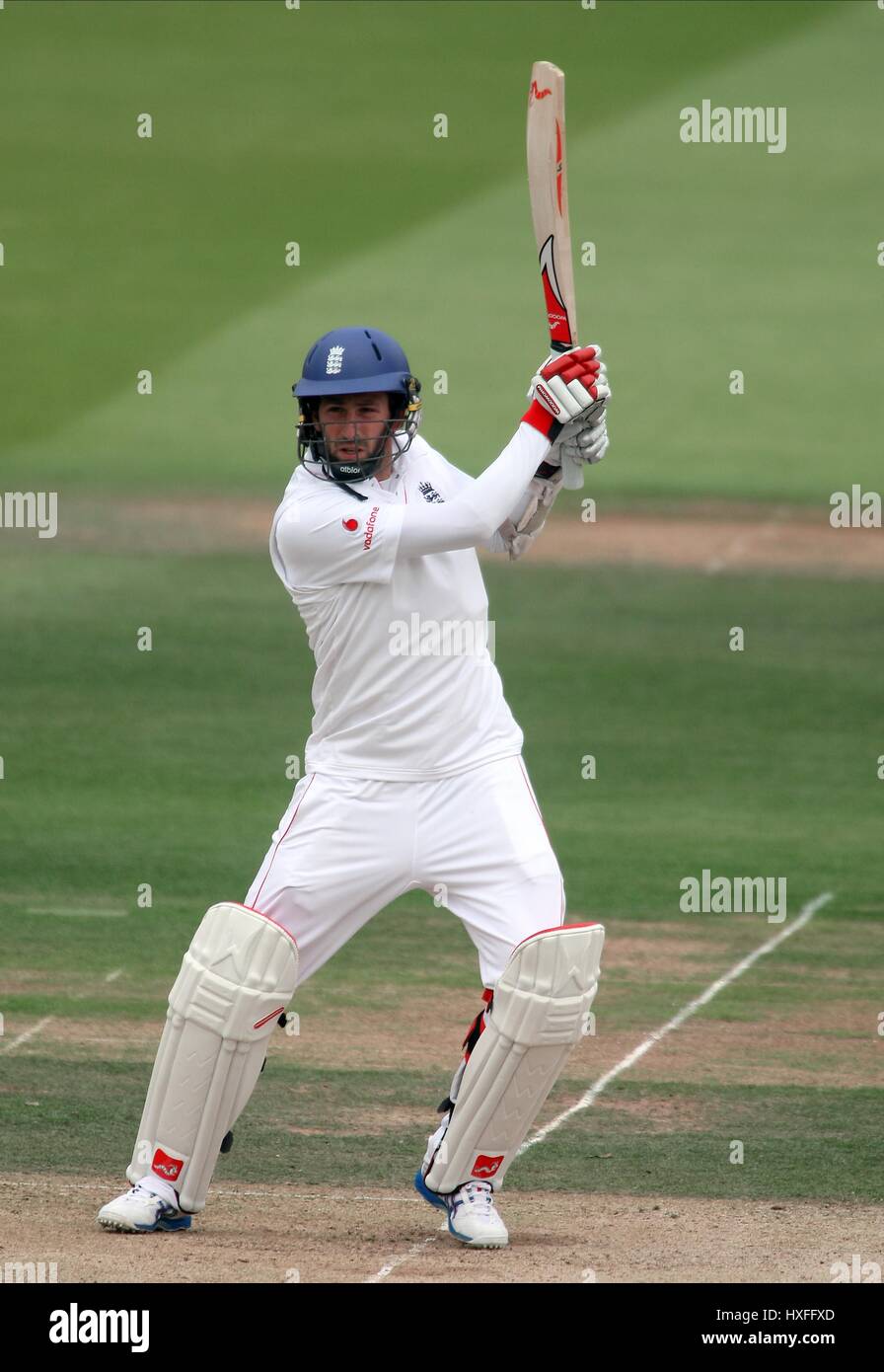 Cricket graham onions hi-res stock photography and images - Alamy
