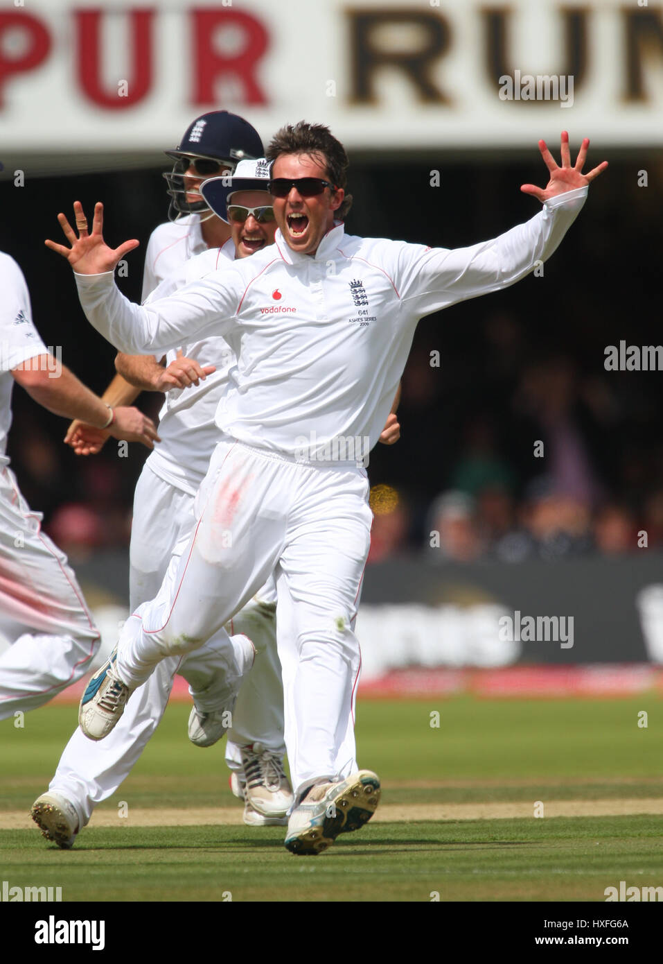 GRAEME SWANN CELEBRATES ENGLAND V AUSTRALIA LORDS LONDON ENGLAND 19 ...