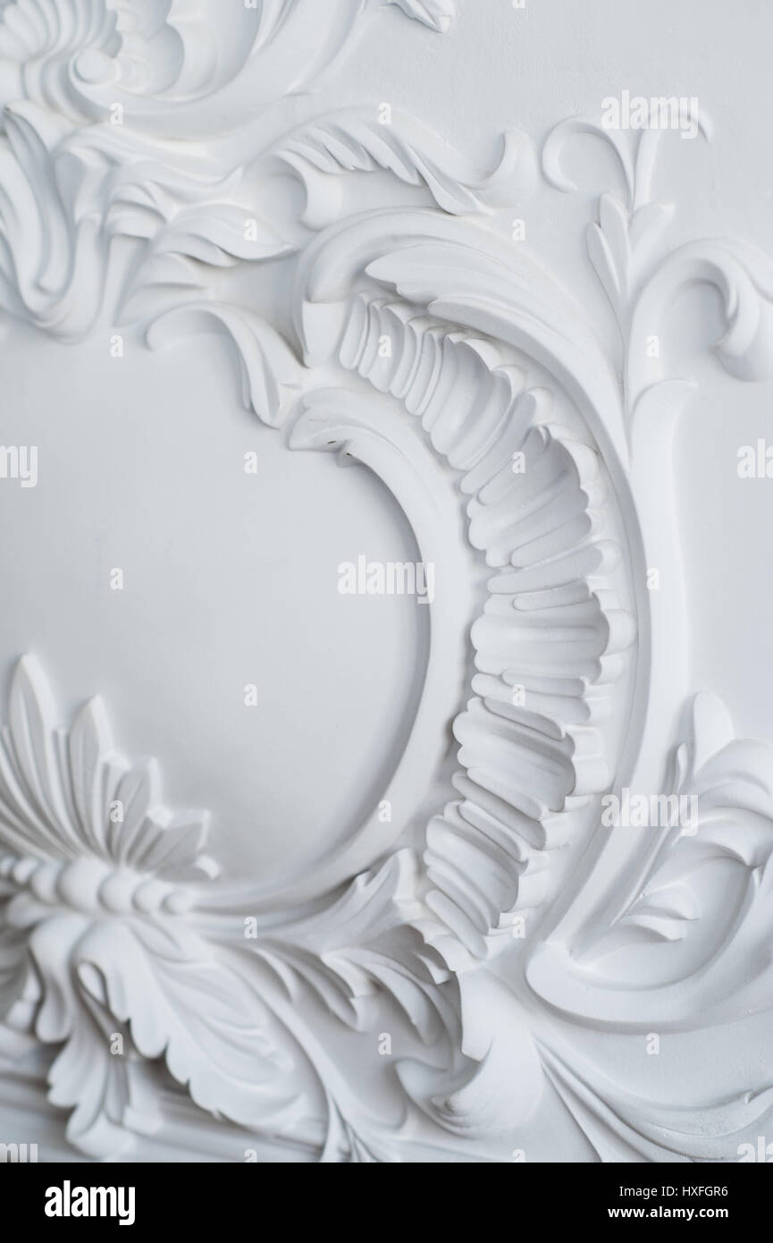 Relief mouldings hi-res stock photography and images - Alamy