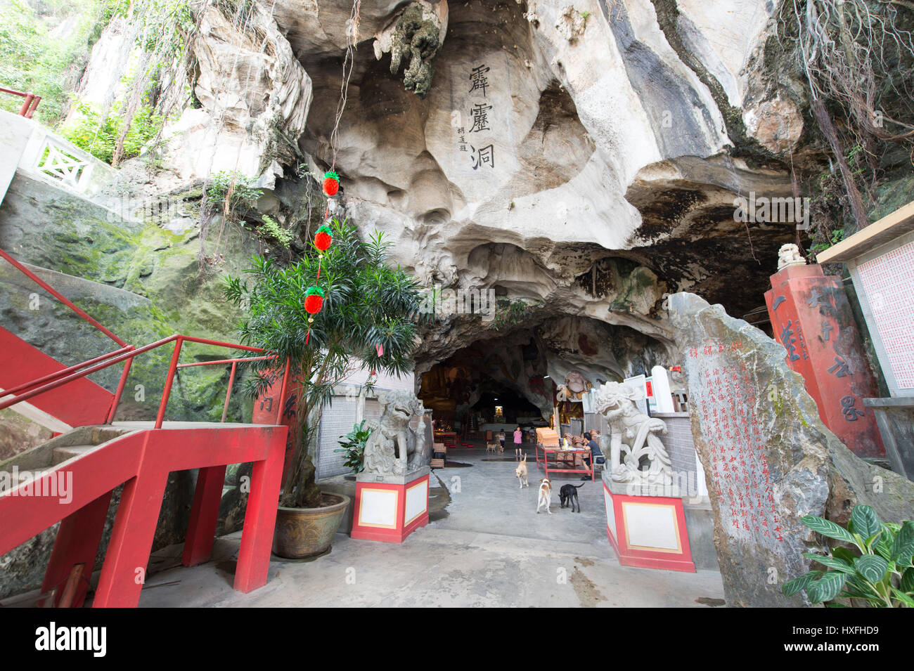 Perak Tong is a Chinese Buddhist temple built within a limestone cave ...