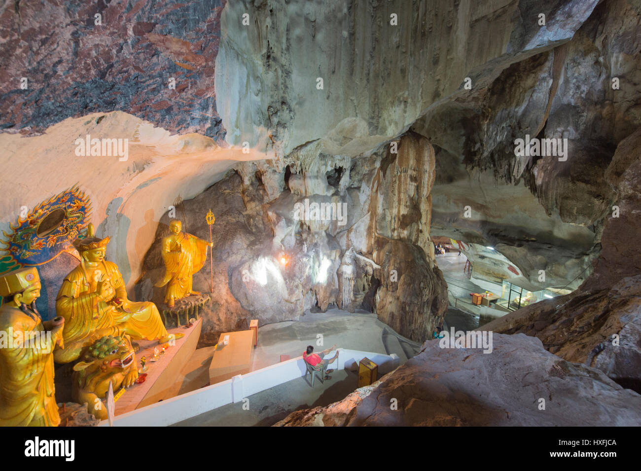 Perak Tong is a Chinese Buddhist temple built within a limestone cave ...