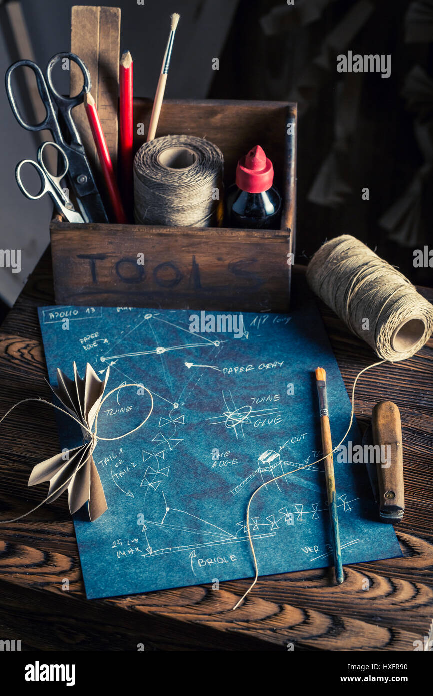 Vintage kite and elements to construct it Stock Photo - Alamy
