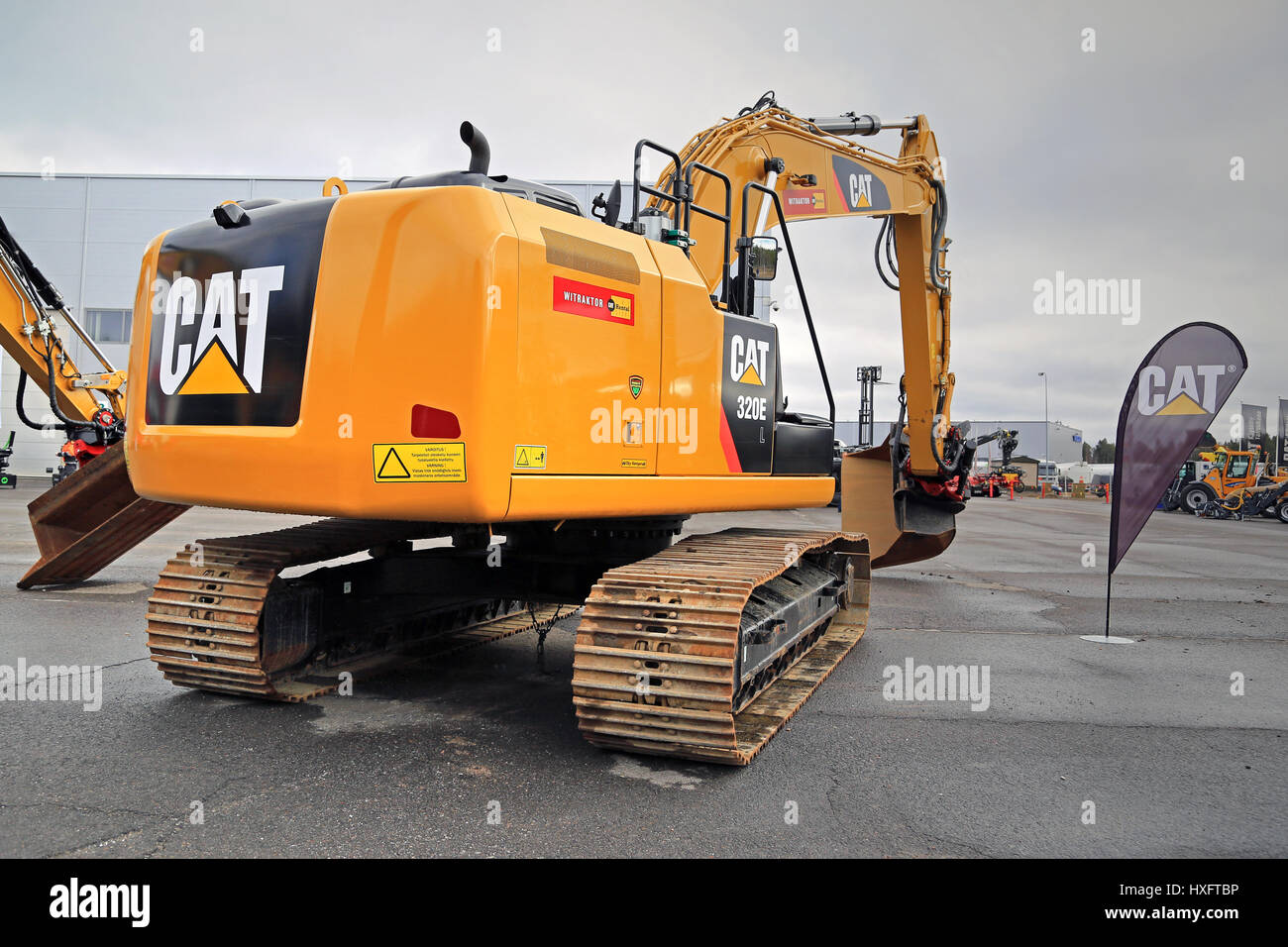 Cat 320 excavator hi-res stock photography and images - Alamy