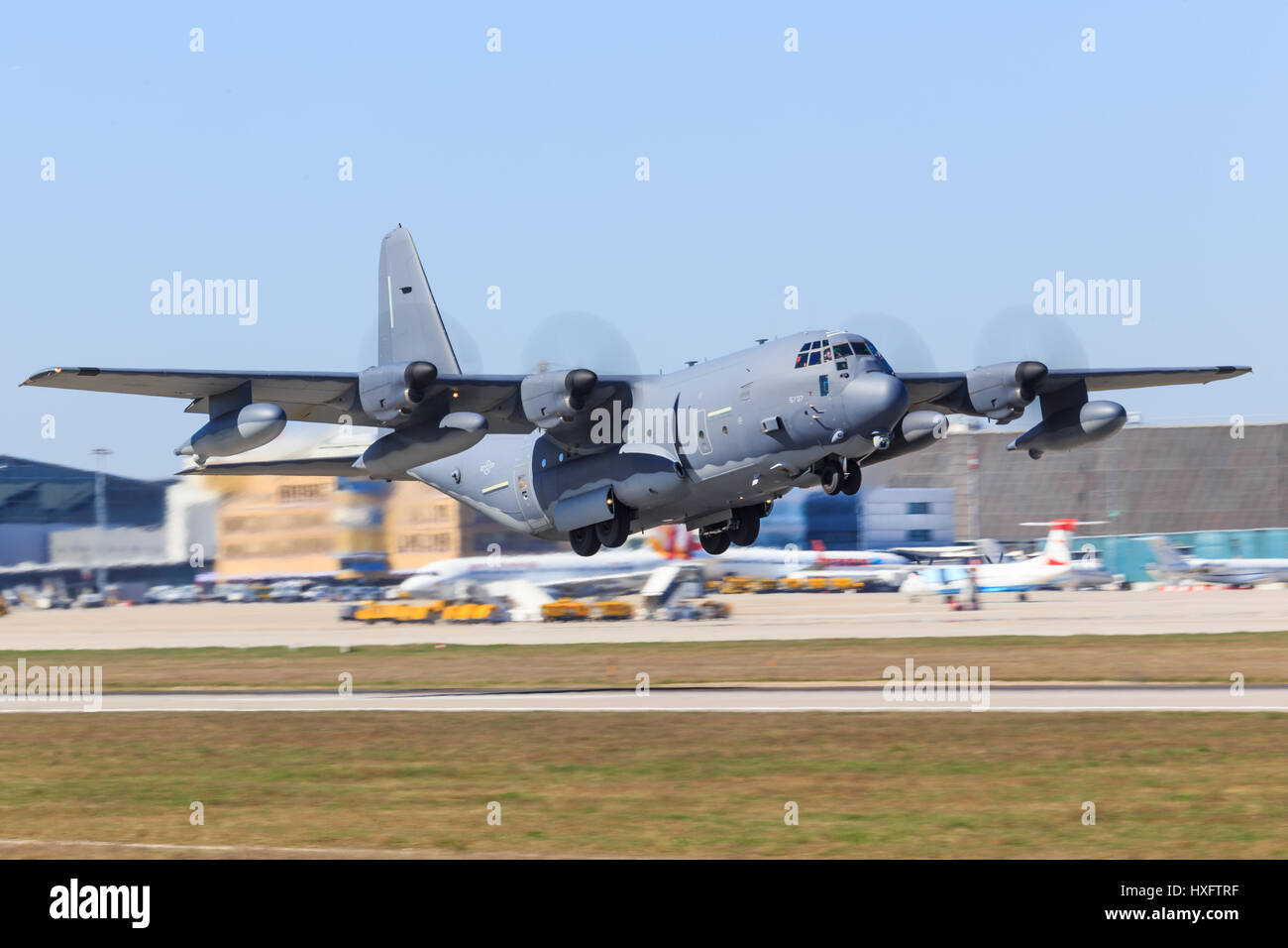 C130 hi-res stock photography and images - Alamy