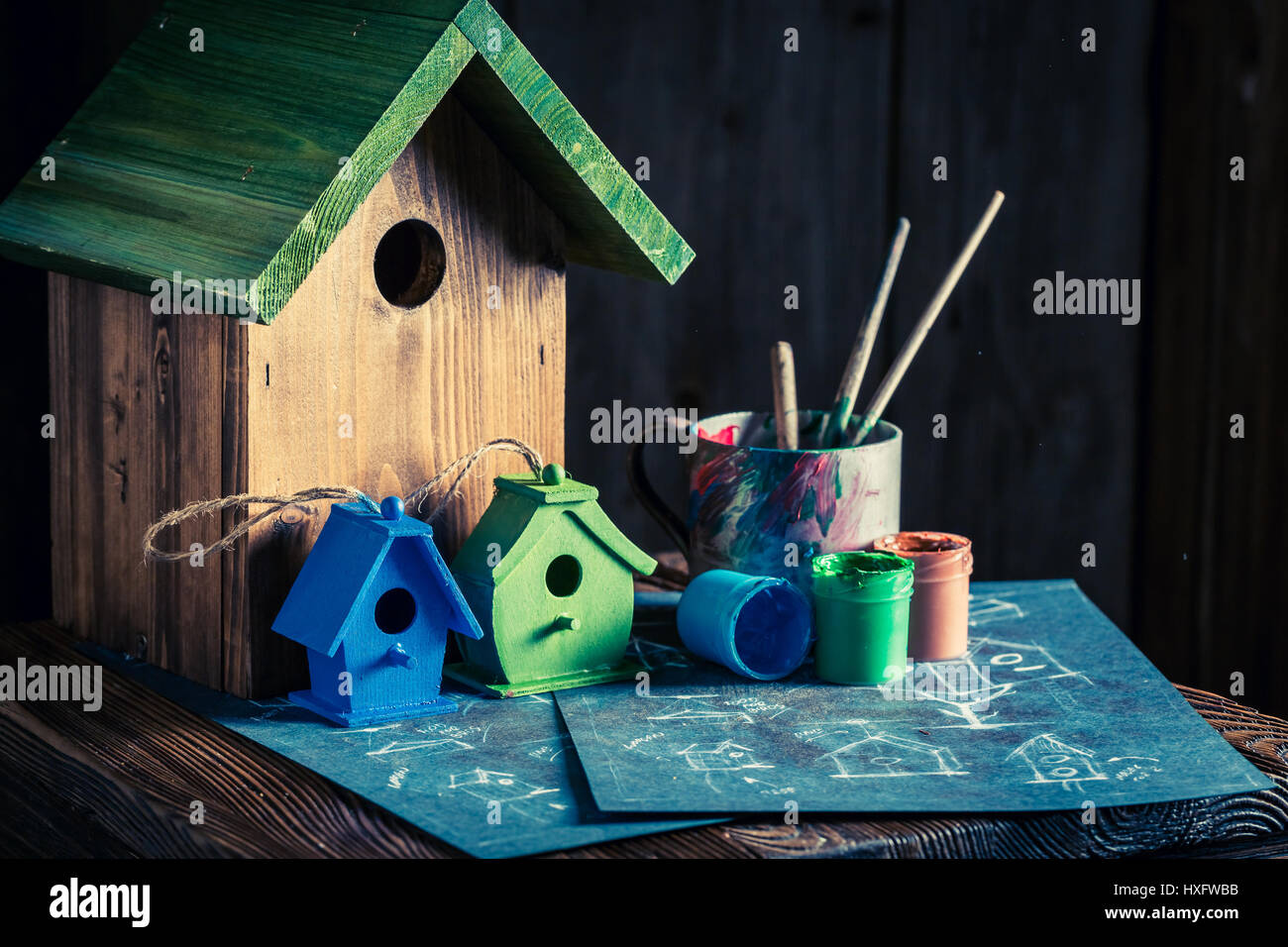 Project of home for birds and plan to build it Stock Photo - Alamy