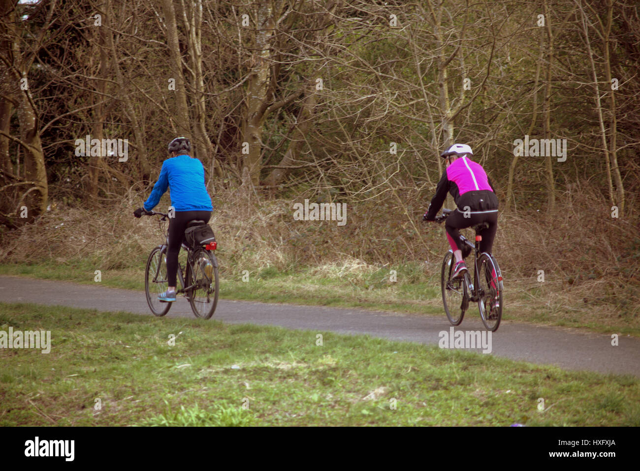 forth clyde canal cycle path two ladies Stock Photo - Alamy