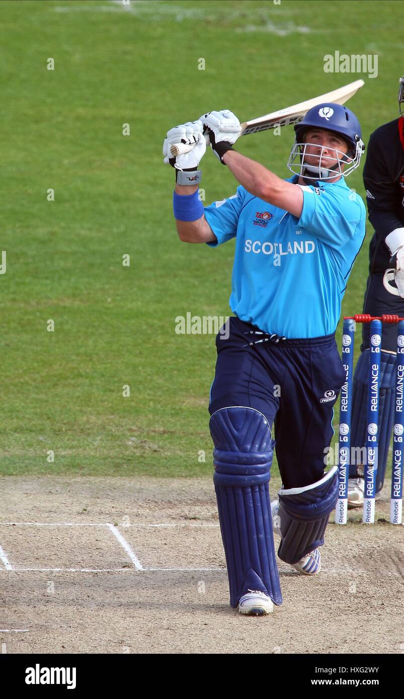 GAVIN HAMILTON SCOTLAND & YORKSHIRE CCC TRENT BRIDGE NOTTINGHAM ENGLAND ...