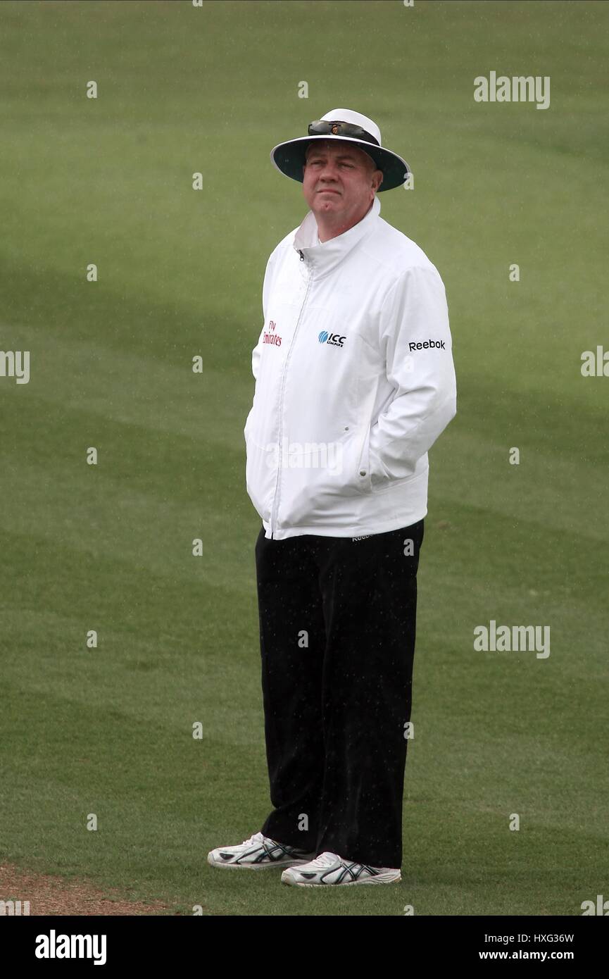 Cricket davis hi-res stock photography and images - Alamy