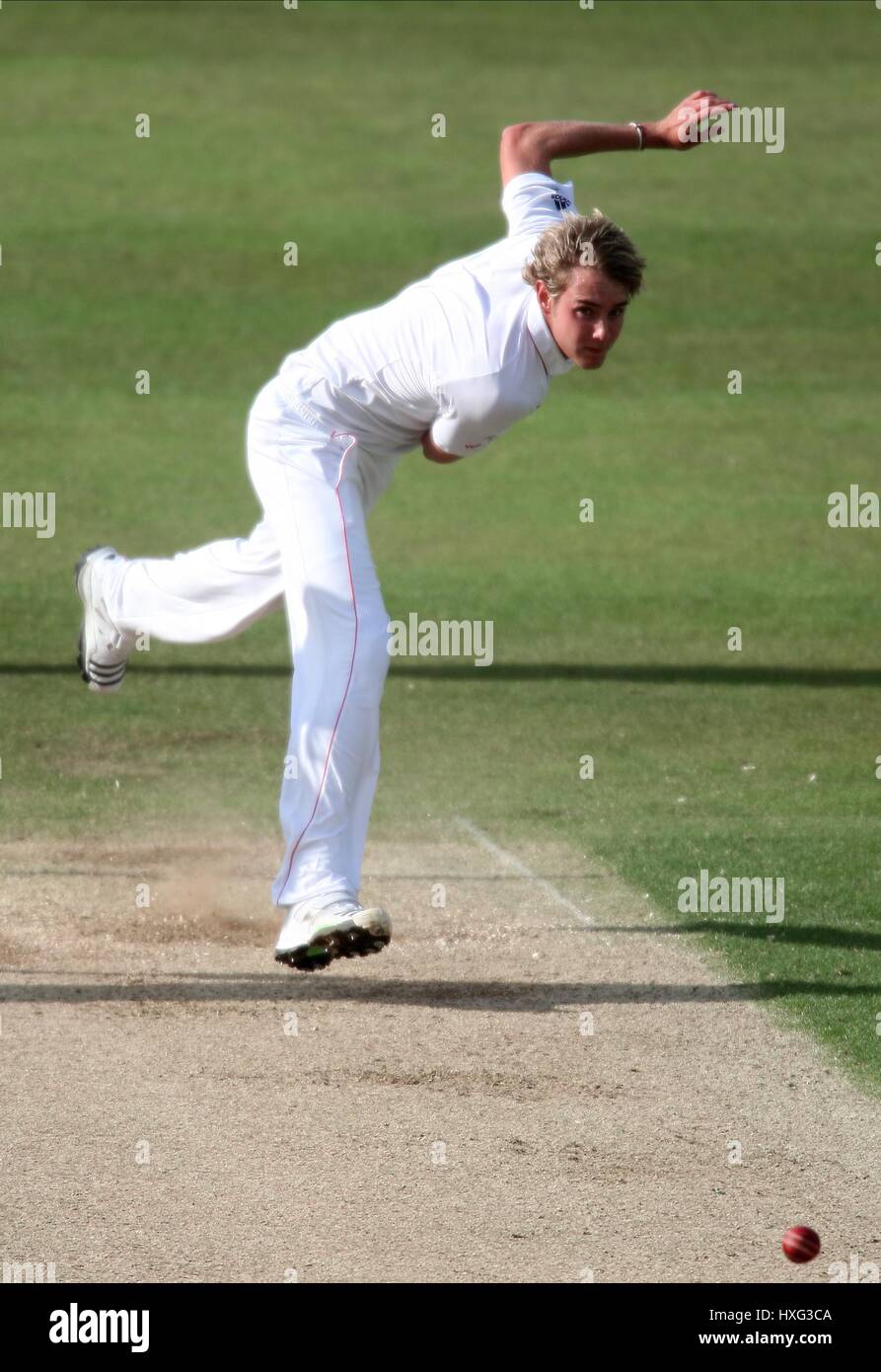 STUART BROAD ENGLAND & NOTTINGHAMSHIRE CCC RIVERSIDE DURHAM CO ENGLAND ...