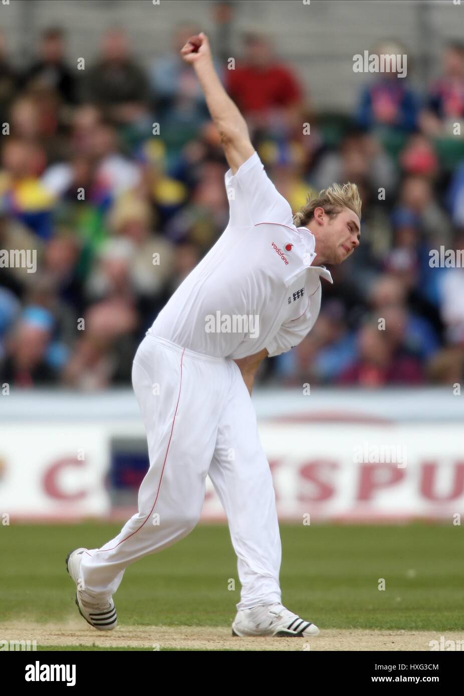 STUART BROAD ENGLAND & NOTTINGHAMSHIRE CCC RIVERSIDE DURHAM CO ENGLAND ...