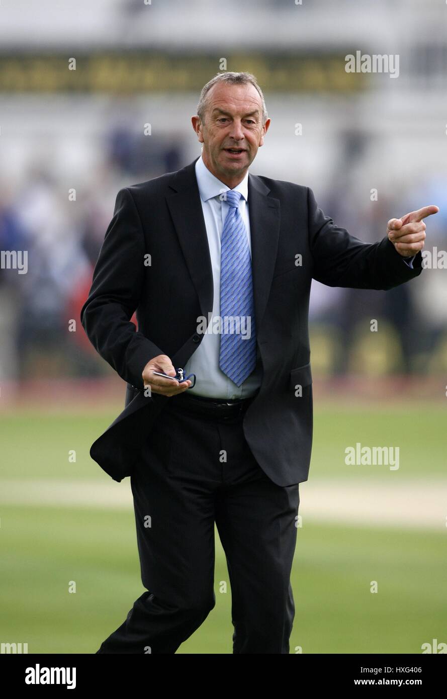 DAVID LLOYD CRICKET COMMENTATOR TRENT BRIDGE NOTTINGHAM ENGLAND 06 June ...