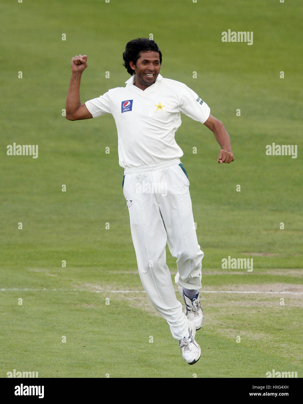 MOHAMMAD ASIF PAKISTAN PAKISTAN HEADINGLEY LEEDS ENGLAND 21 July 2010 ...