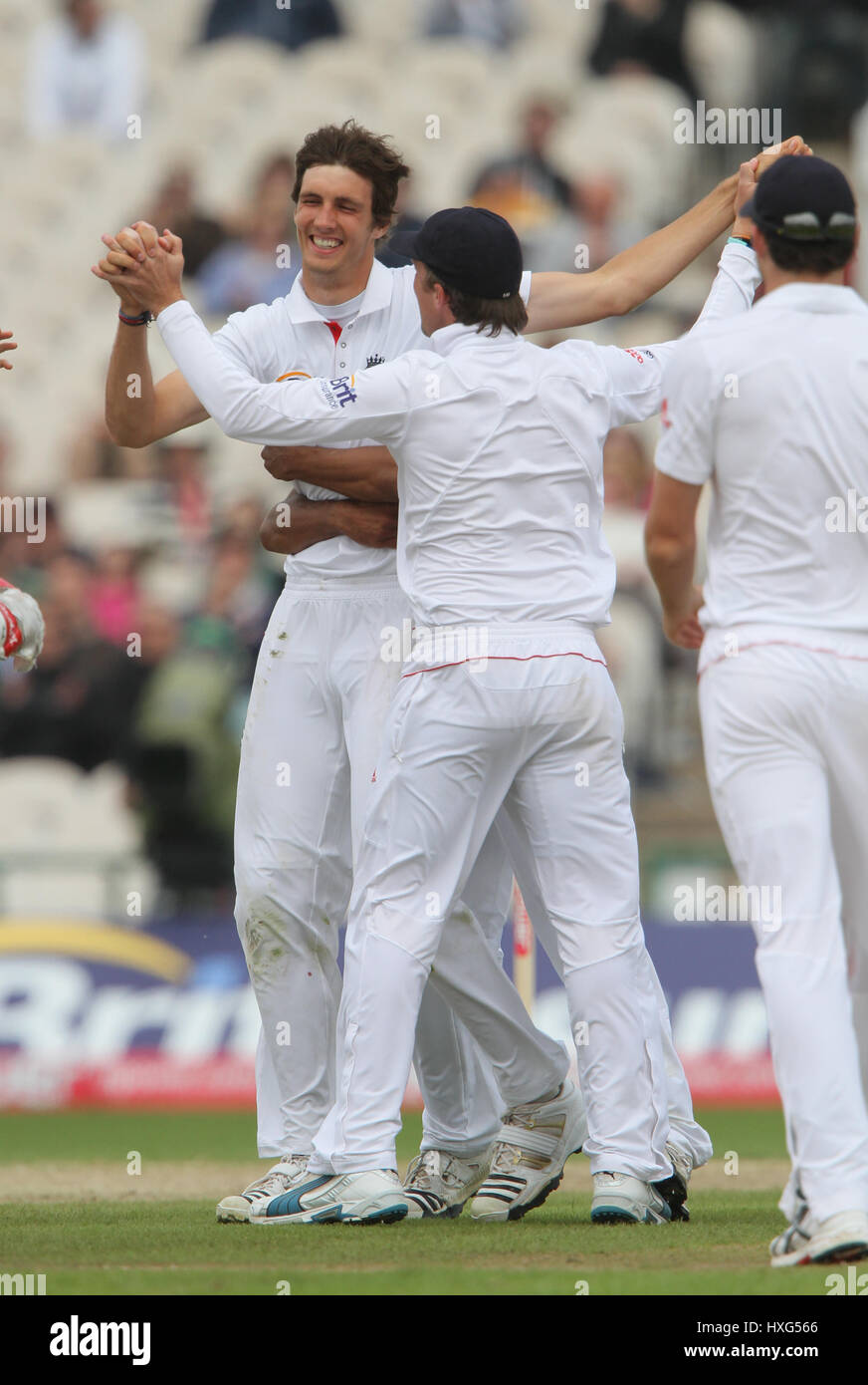 STEVEN FINN & SWANN CELEBRATE ENGLAND V BANGLADESH OLD TRAFFORD ...