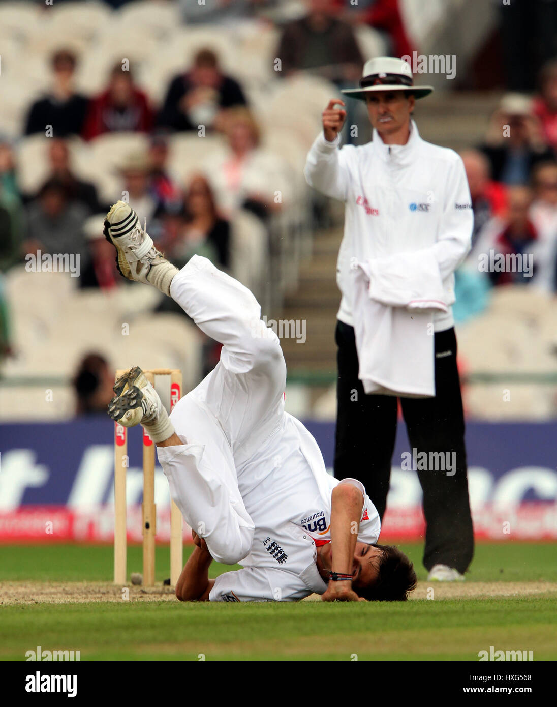 BILLY BOWDEN GIVES JAHARAL OUT ENGLAND V BANGLADESH OLD TRAFFORD ...