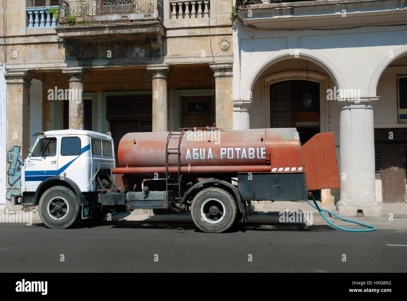 Tanker old havana cuba hi-res stock photography and images - Alamy