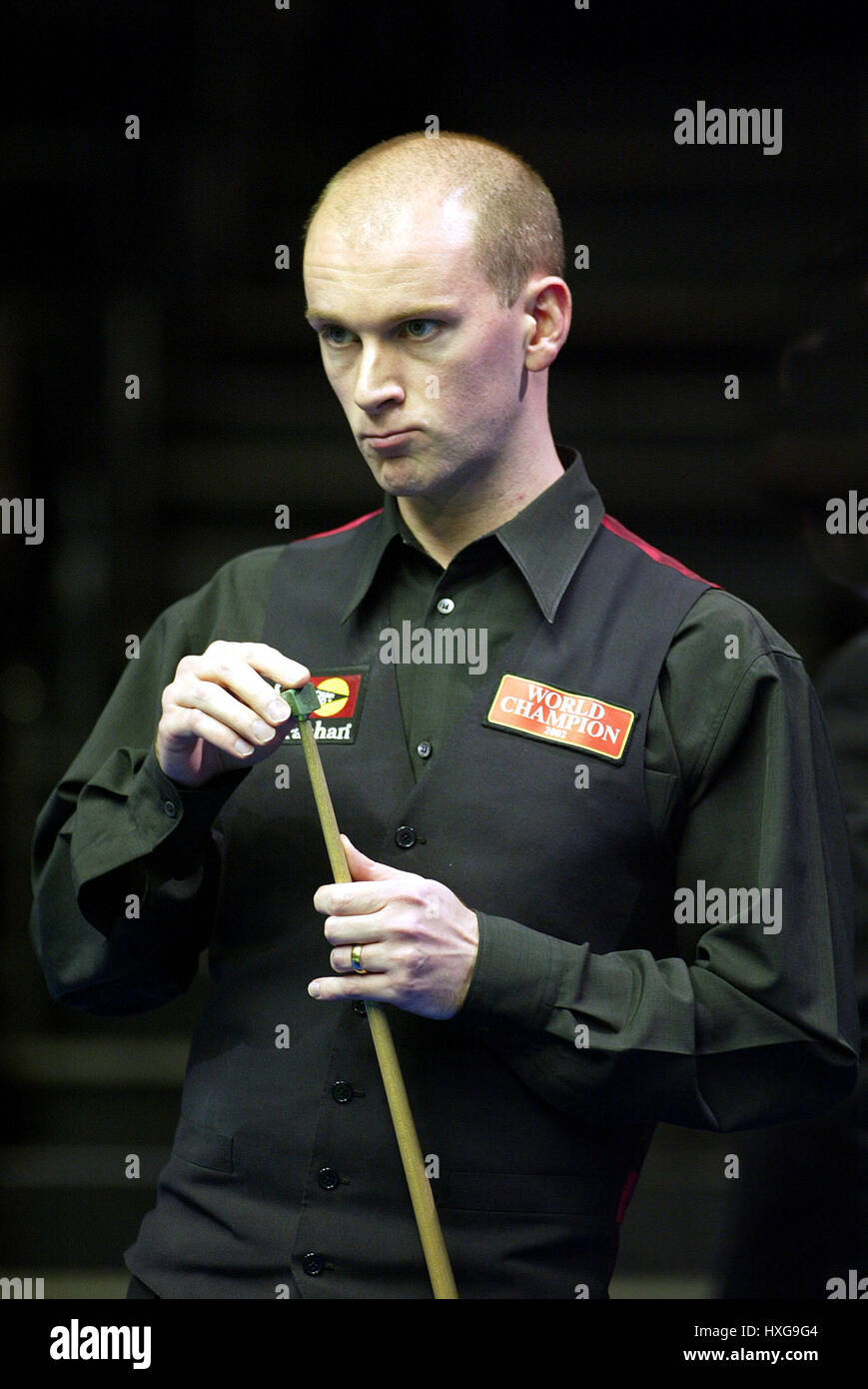 Peter ebdon 2002 hi-res stock photography and images - Alamy