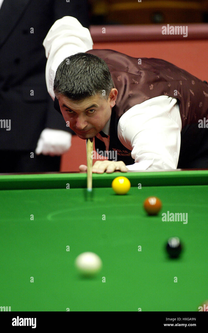 John parrott embassy world snooker hi-res stock photography and images ...