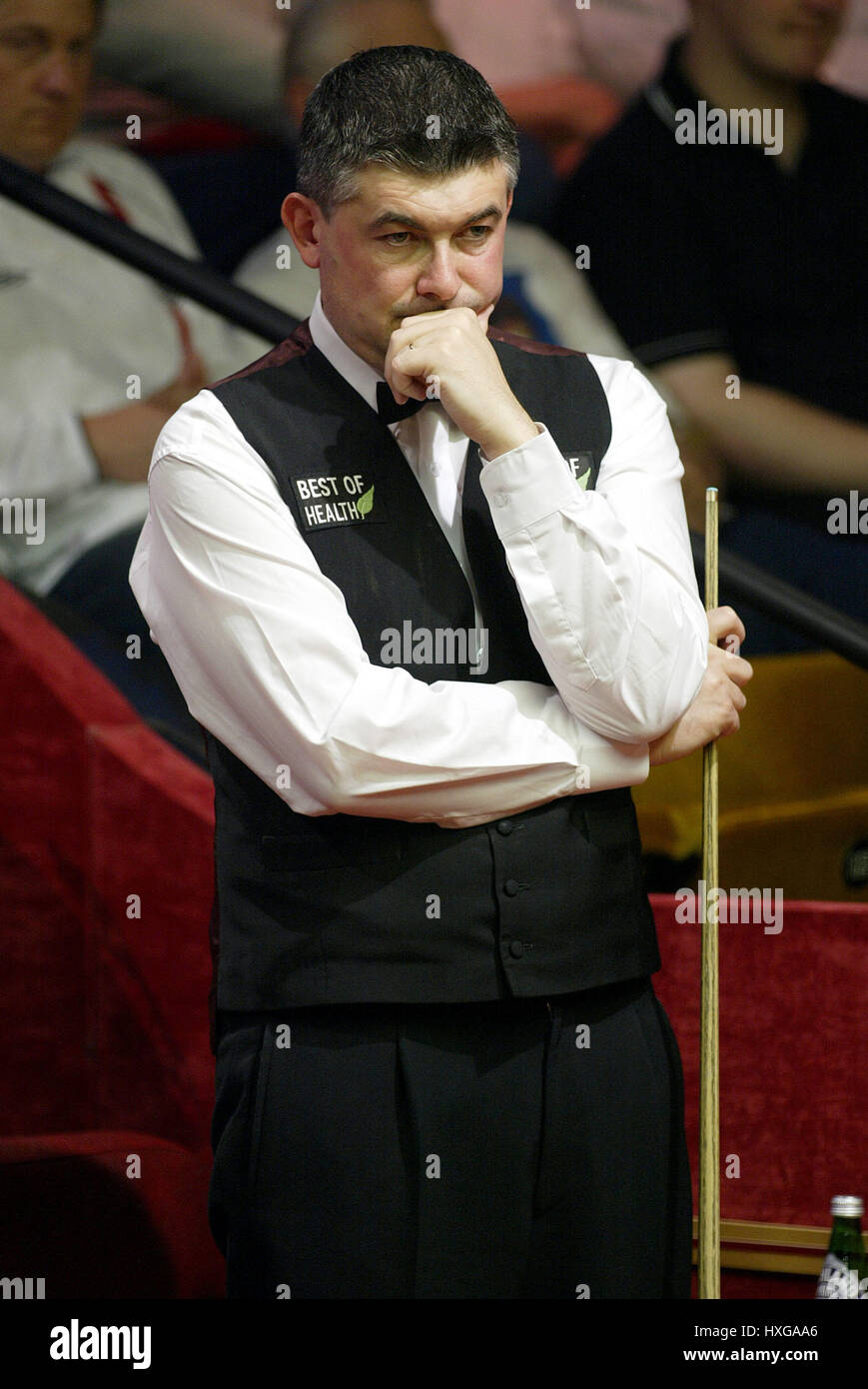 JOHN PARROTT ENGLAND 23 April 2002 Stock Photo - Alamy