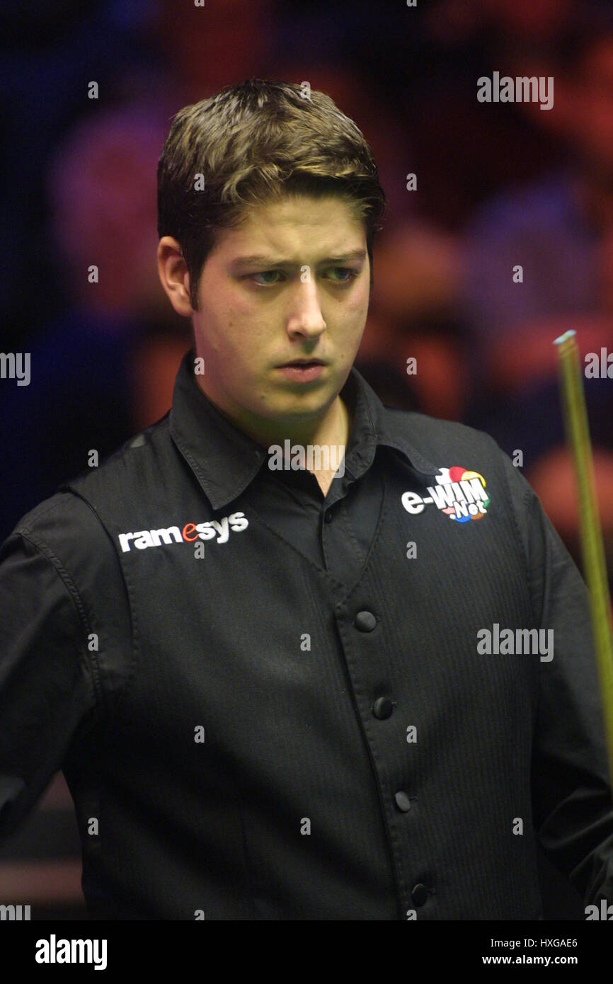 MATTHEW STEVENS WALES BARBICAN CENTRE YORK 09 December 2001 Stock Photo ...