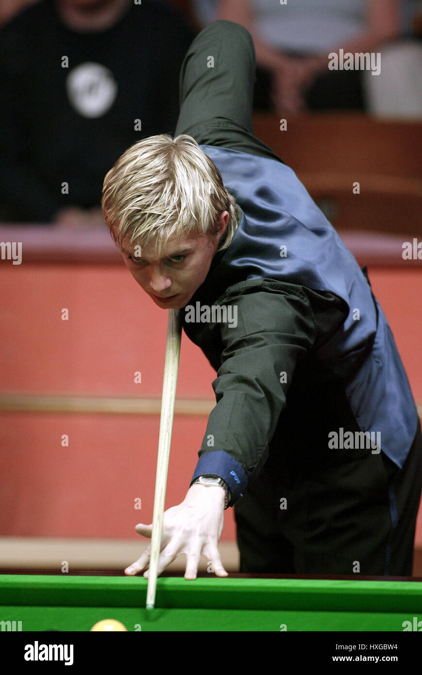 PAUL HUNTER ENGLAND CRUCIBLE SHEFFIELD ENGLAND 23 April 2003 Stock ...