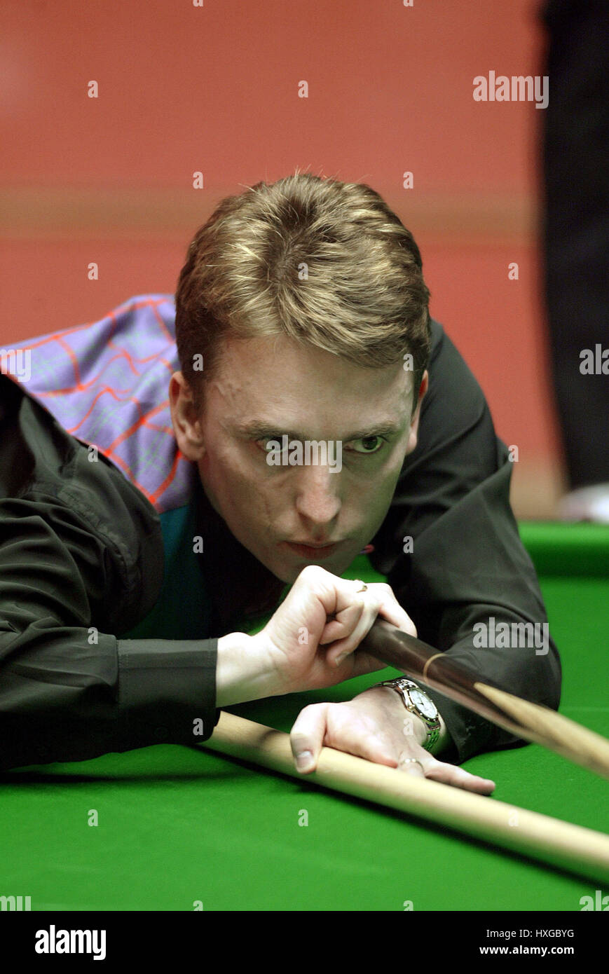 Ken doherty embassy world snooker hi-res stock photography and images ...