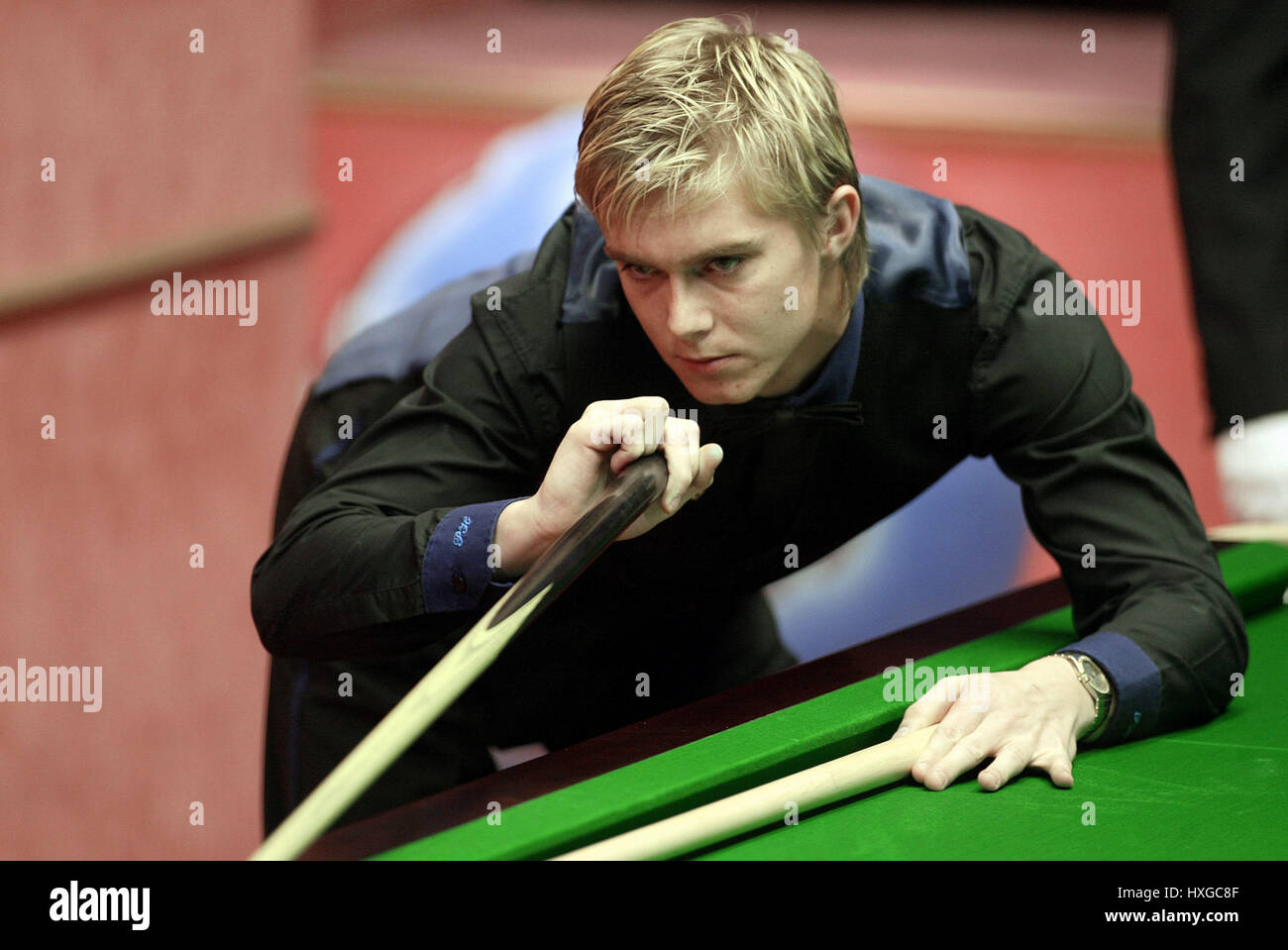 PAUL HUNTER ENGLAND CRUCIBLE SHEFFIELD ENGLAND 24 April 2003 Stock ...