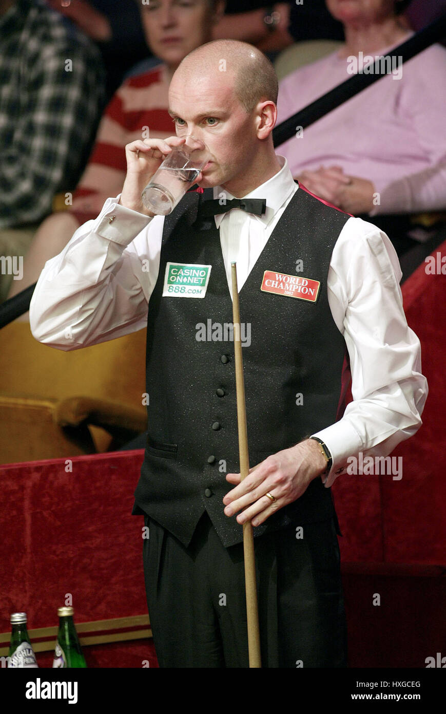 Peter ebdon 2003 hi-res stock photography and images - Alamy
