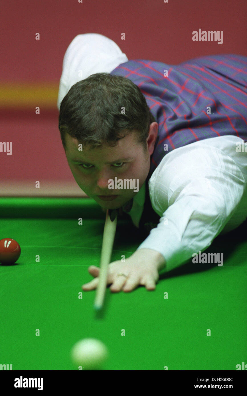 STEPHEN LEE EMBASSY WORLD CHAMPIONSHIPS 23 April 1999 Stock Photo - Alamy