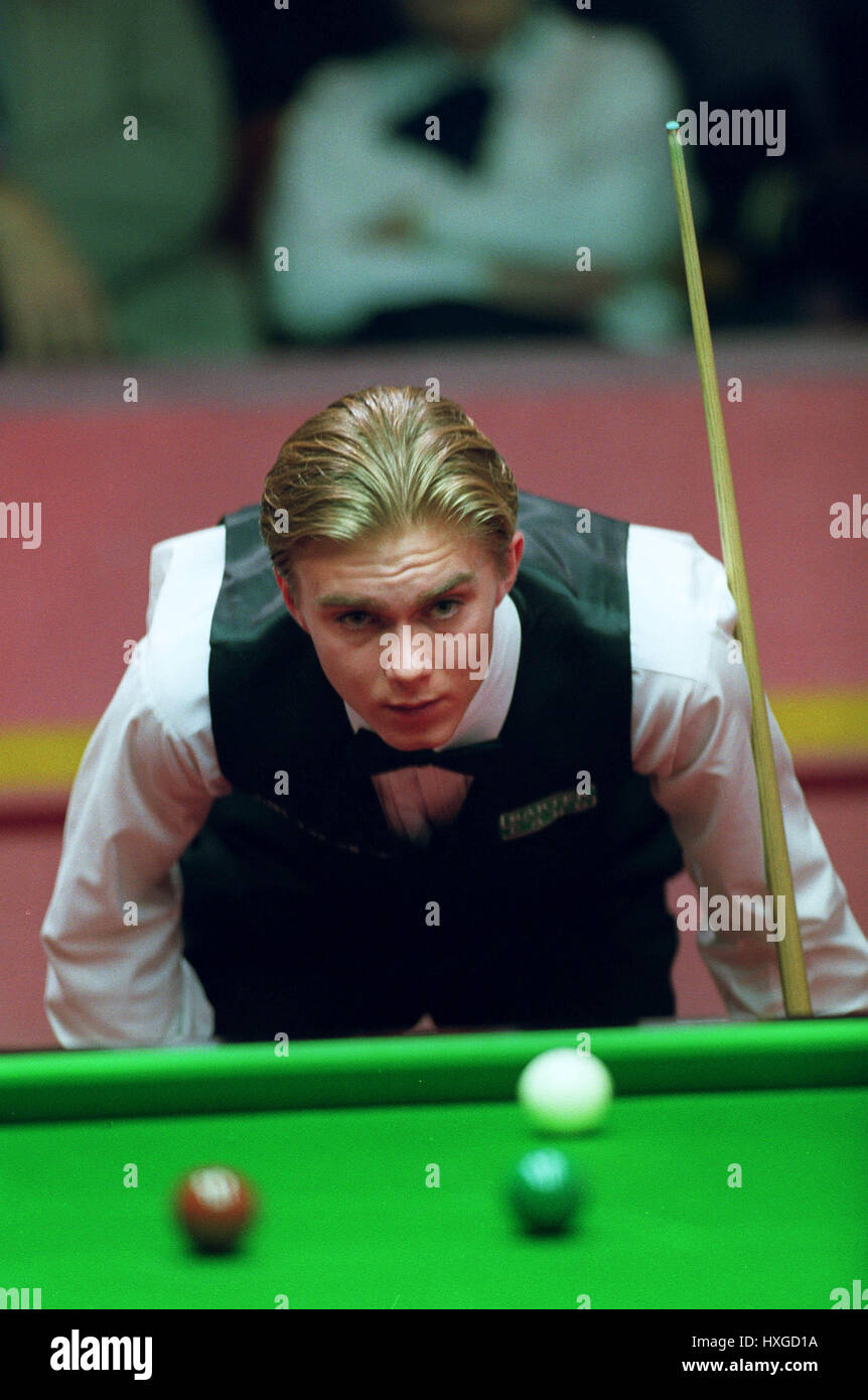 PAUL HUNTER EMBASSY WORLD CHAMPIONSHIPS 23 April 1999 Stock Photo - Alamy