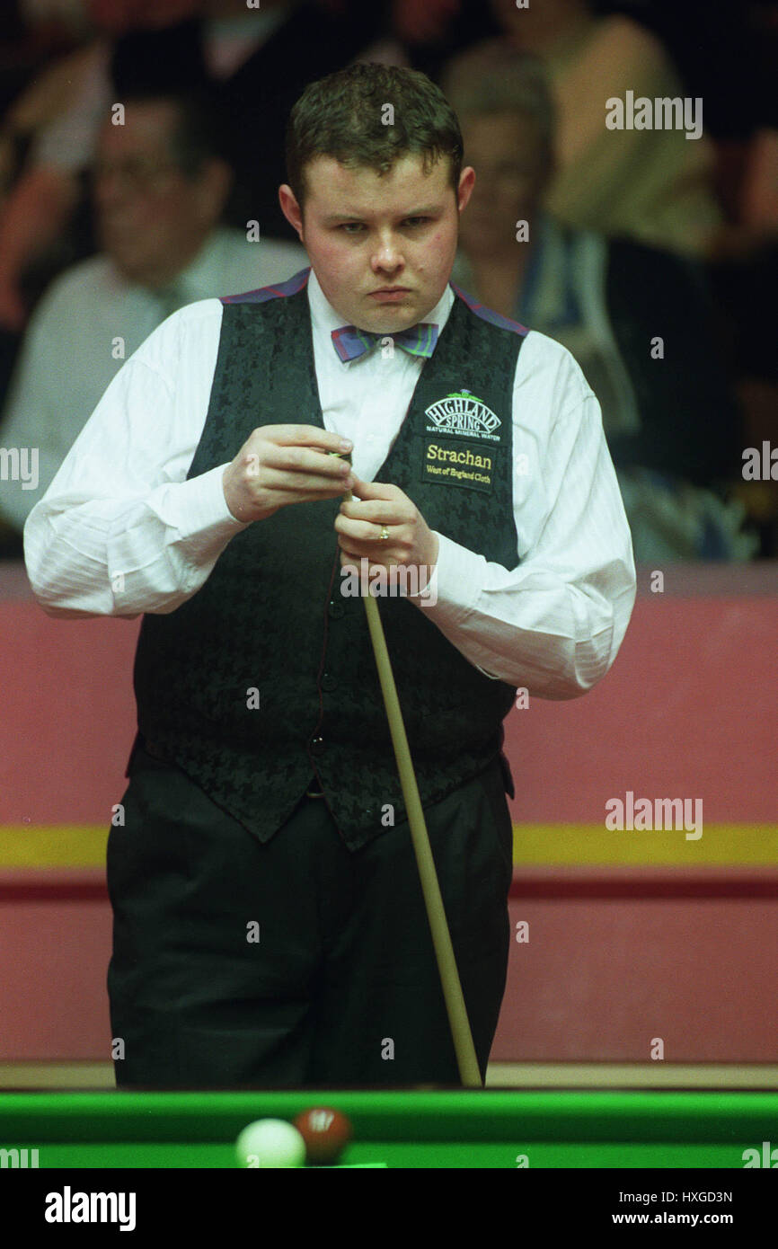 STEPHEN LEE EMBASSY WORLD CHAMPIONSHIPS 23 April 1999 Stock Photo - Alamy