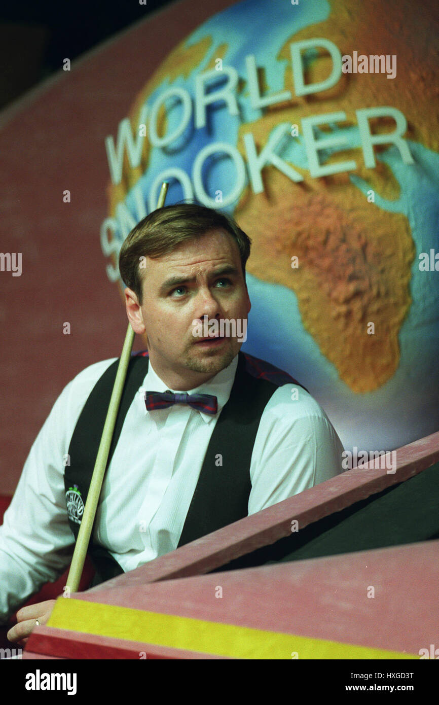 Darren morgan snooker hi-res stock photography and images - Alamy