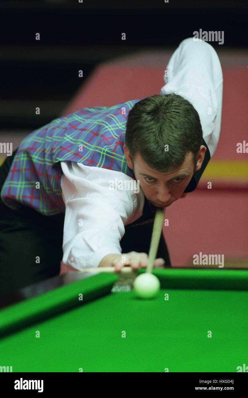 MARK WILLIAMS . EMBASSY WORLD CHAMPIONSHIPS 22 April 1999 Stock Photo ...