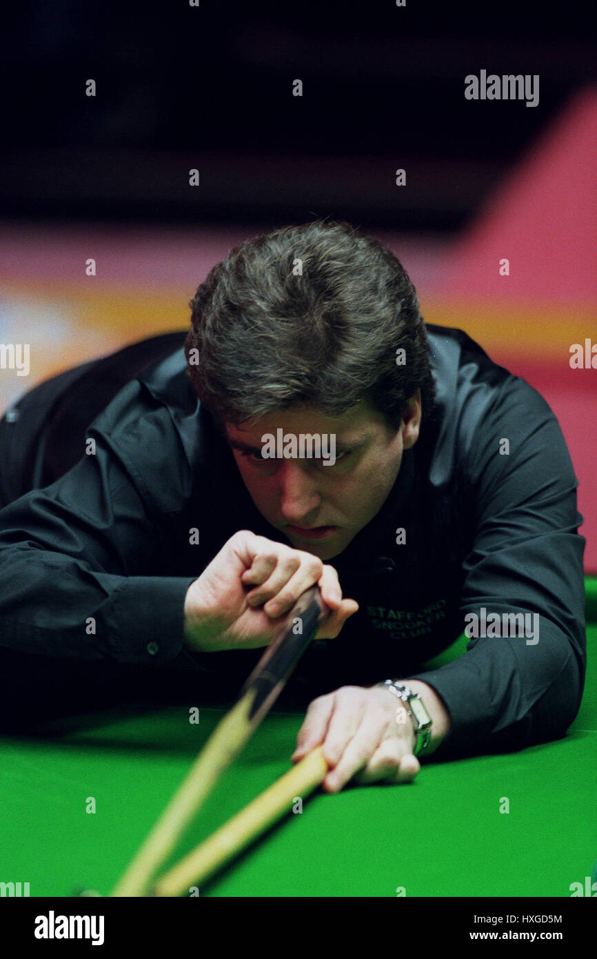 Steve james snooker hi-res stock photography and images - Alamy