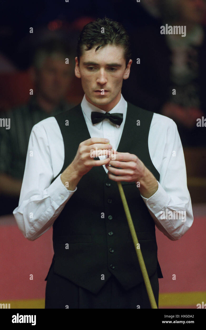 CHRIS SMALL EMBASSY WORLD CHAMPIONSHIPS 17 April 1999 Stock Photo - Alamy