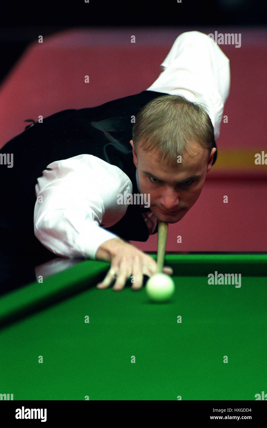 ANDY HICKS ENGLAND 30 April 1998 Stock Photo - Alamy