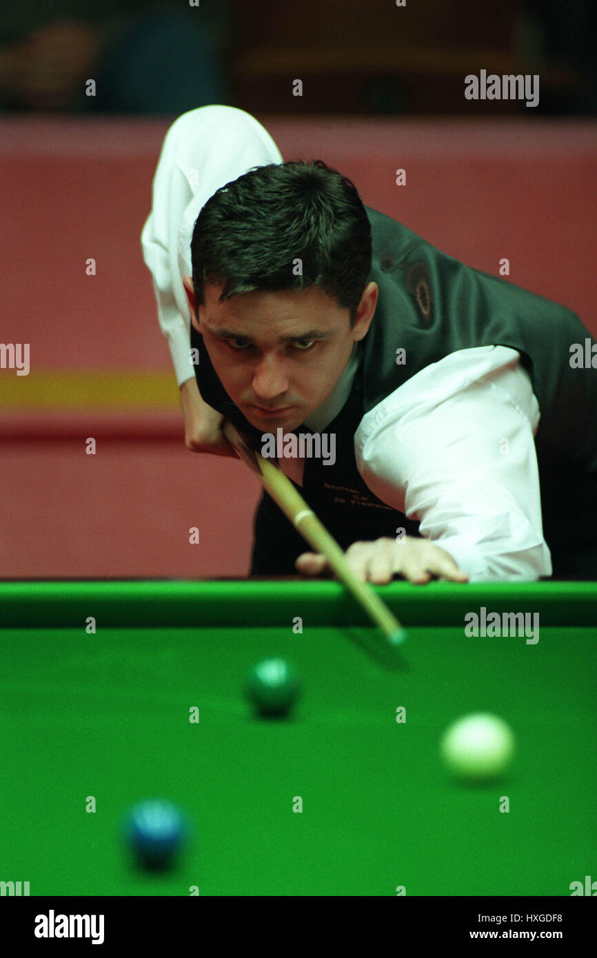 ALAN MCMANUS SCOTLAND 30 April 1998 Stock Photo - Alamy