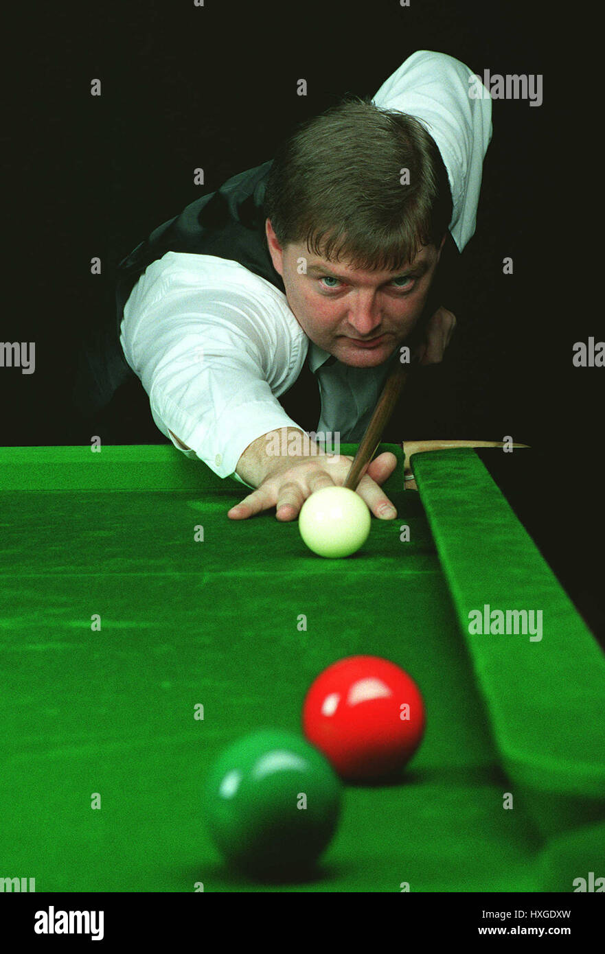 DEAN REYNOLDS ENGLAND 30 November 1994 Stock Photo - Alamy