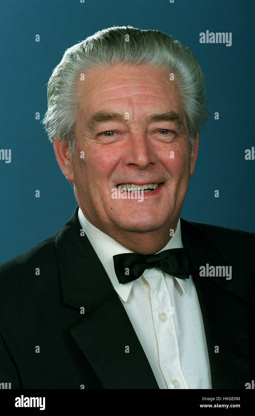 JOHN STREET SNOOKER REFEREE 29 November 1994 Stock Photo - Alamy