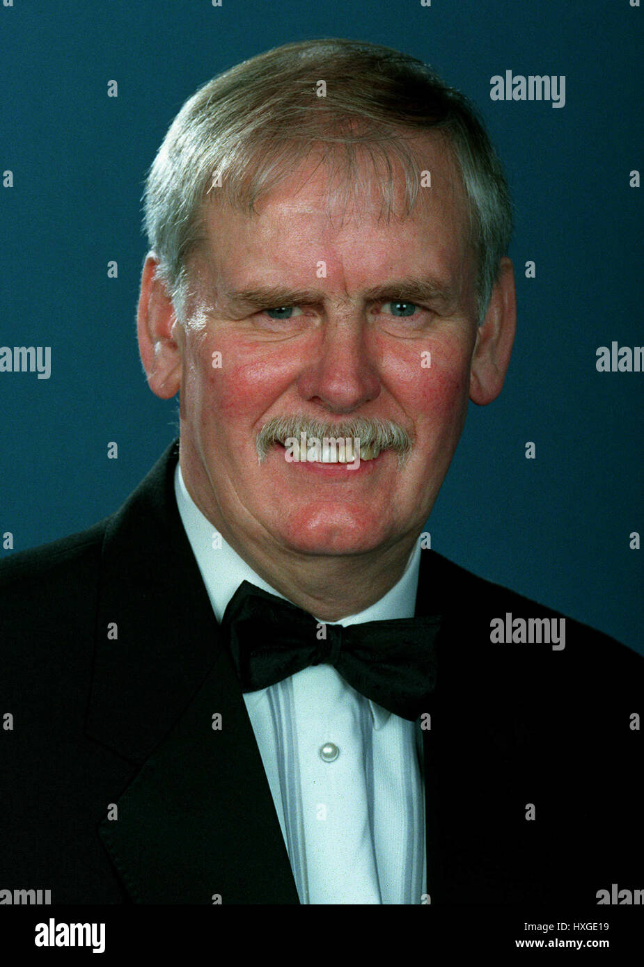 JOHN NEWTON SNOOKER REFEREE 29 November 1994 Stock Photo - Alamy