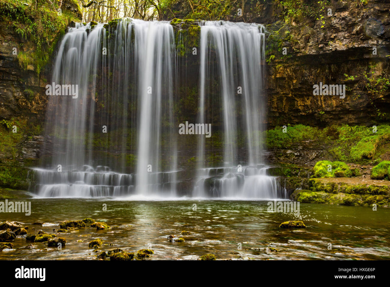 Walk behind waterfall hi-res stock photography and images - Alamy