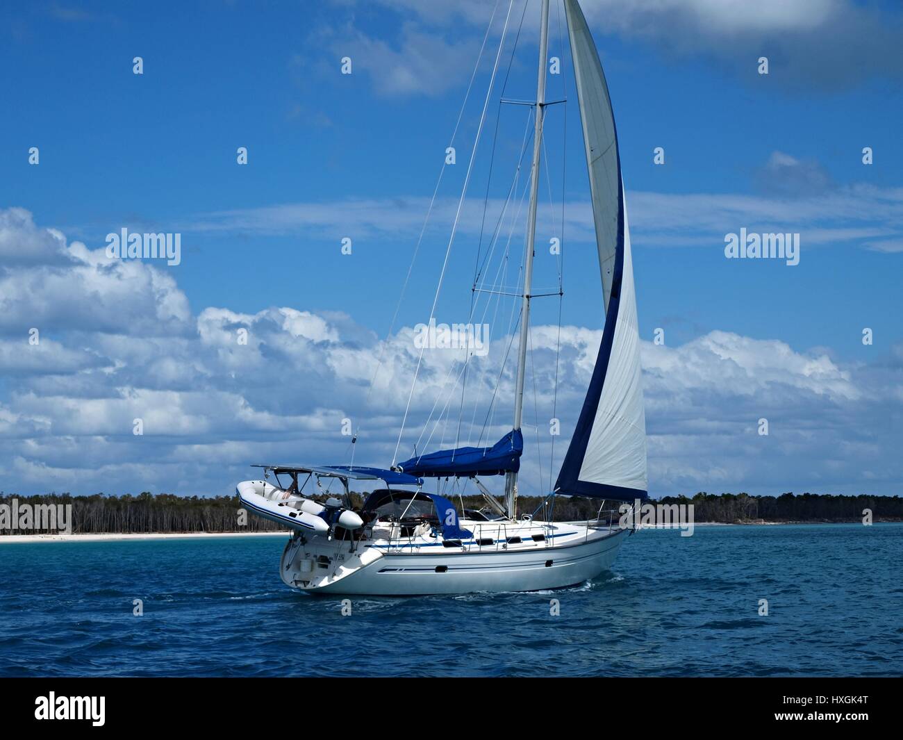 Tropical sea sail hi-res stock photography and images - Alamy