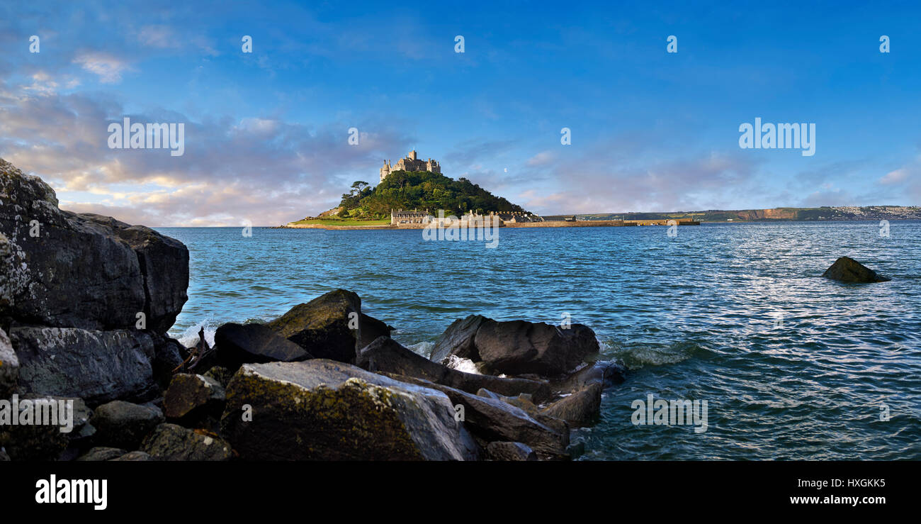 St Michael’s Mount tidal island, Mount's Bay, Cornwall, England, United ...